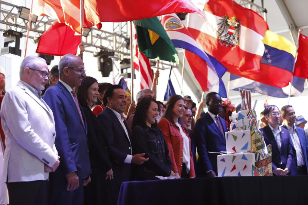 Inicia el XV Festival de las Comunidades Extranjeras